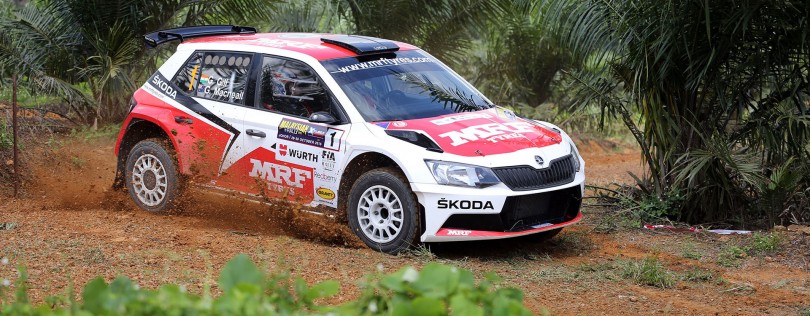 PHOTO: ŠKODA MRF team at the Malaysian Rally 2016 - Škoda Motorsport