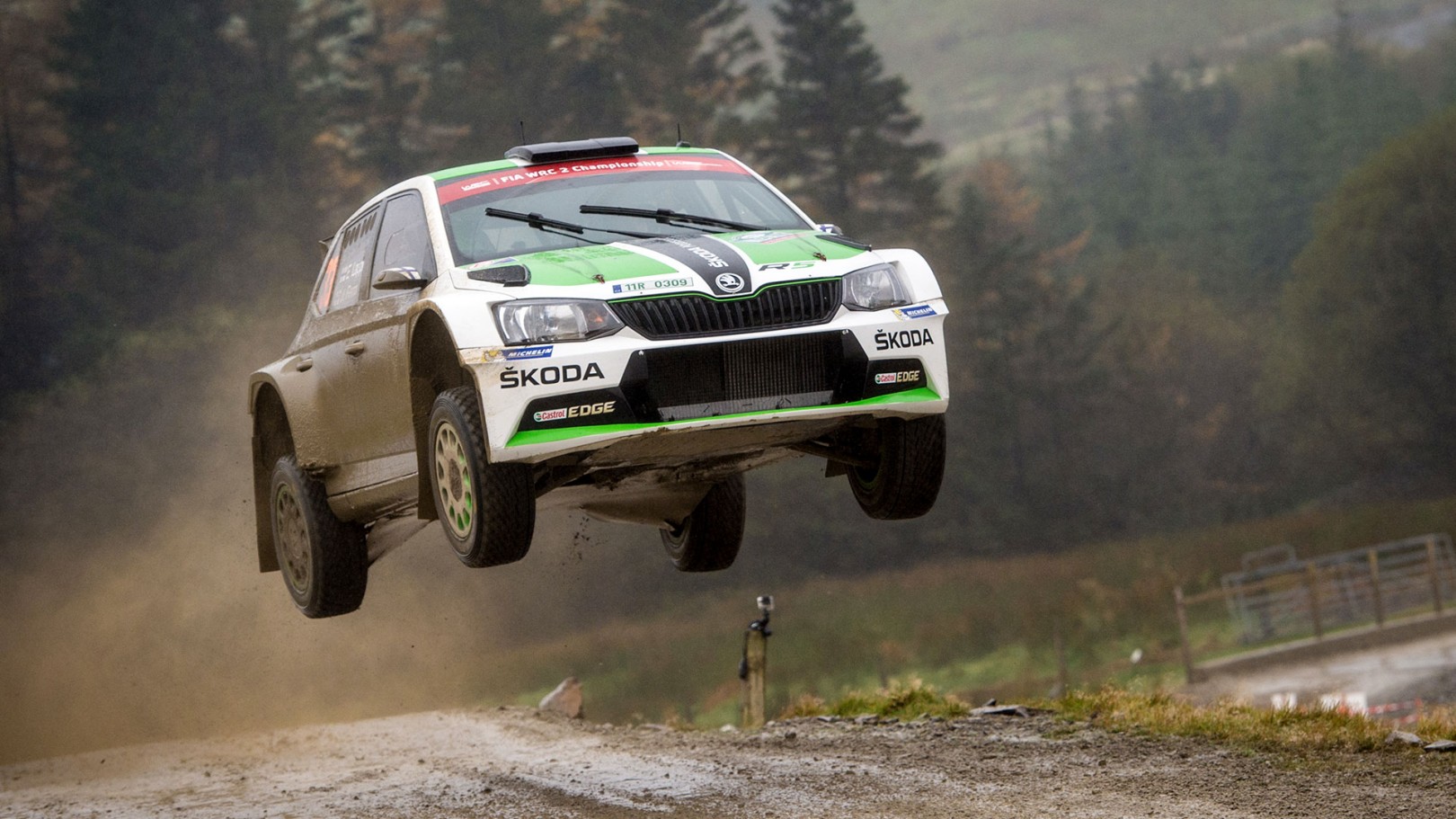 Fog, Rain and Trees. The British Rally Starts - Škoda Motorsport