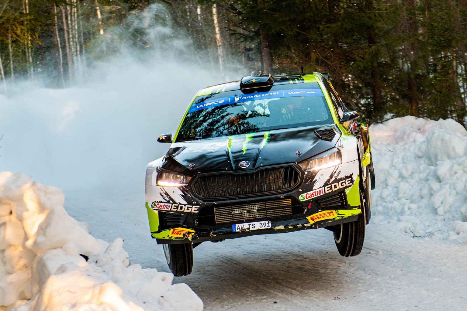 Rally Sweden: Flawless Oliver Solberg drives Škoda Fabia RS Rally2 to ...