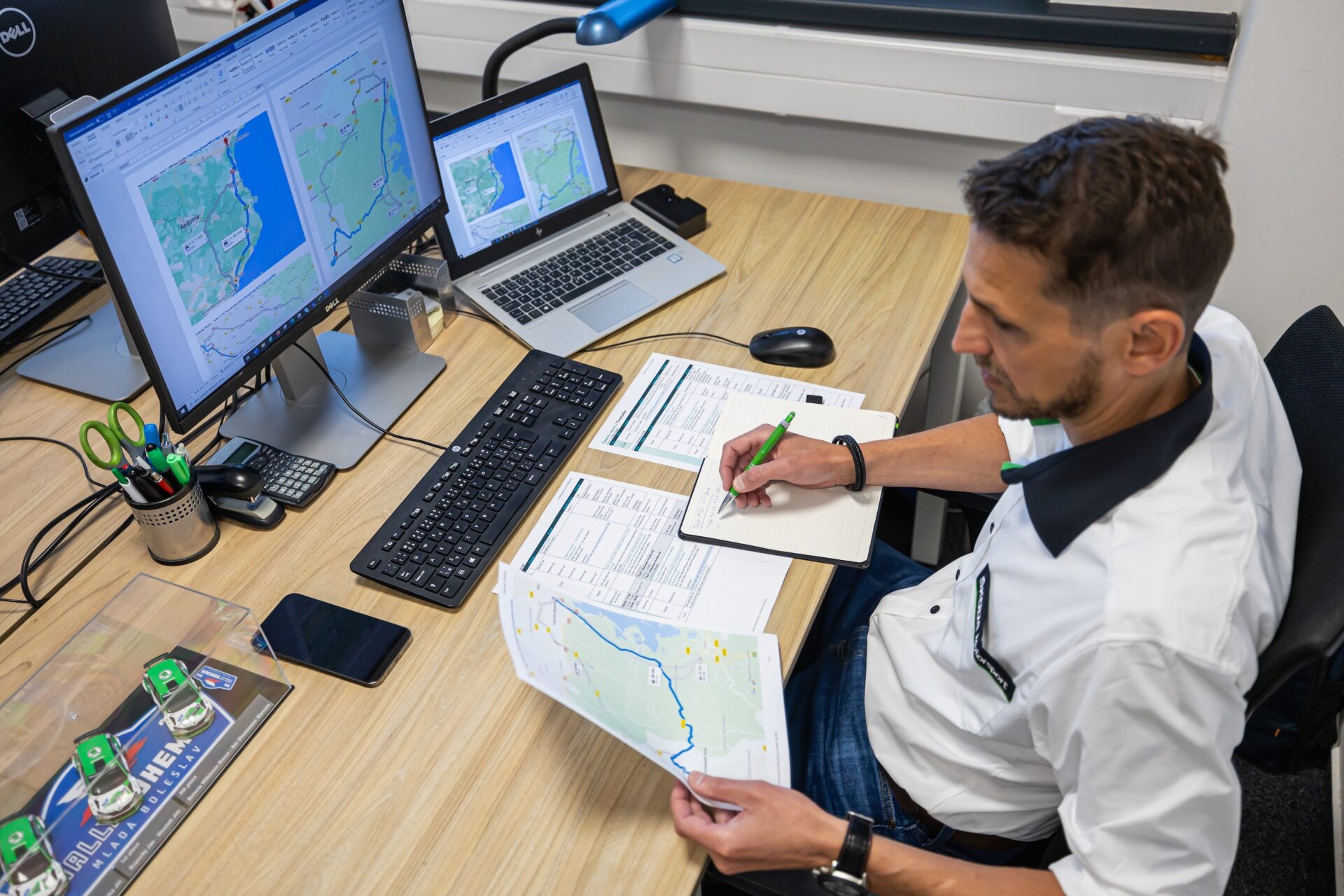 Behind the curtain of the Škoda Motorsport | Team logistics - Škoda ...