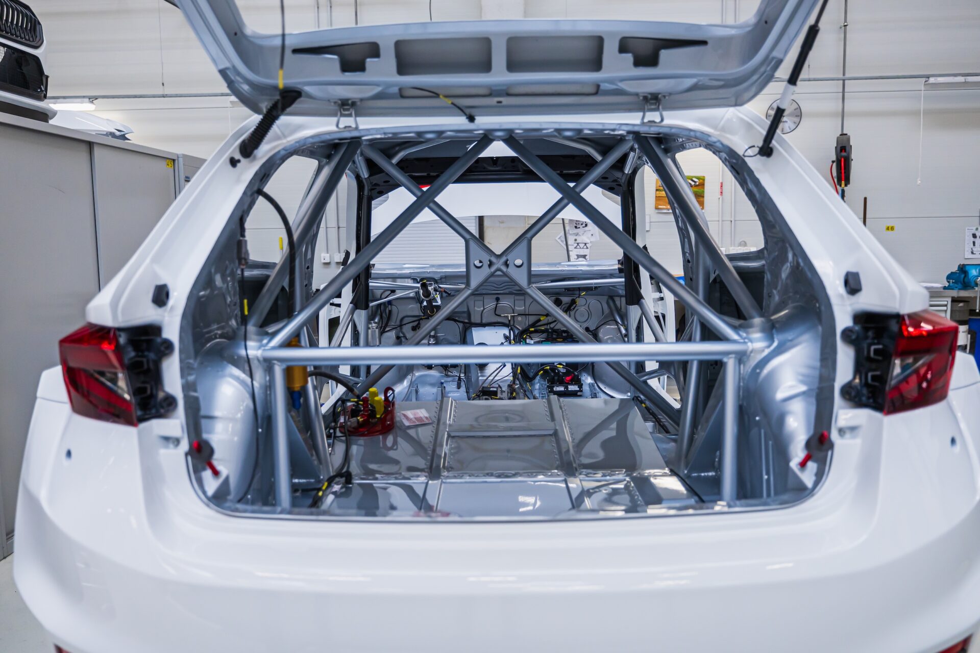 Behind the curtain of the Škoda Motorsport | How to build a racing car ...