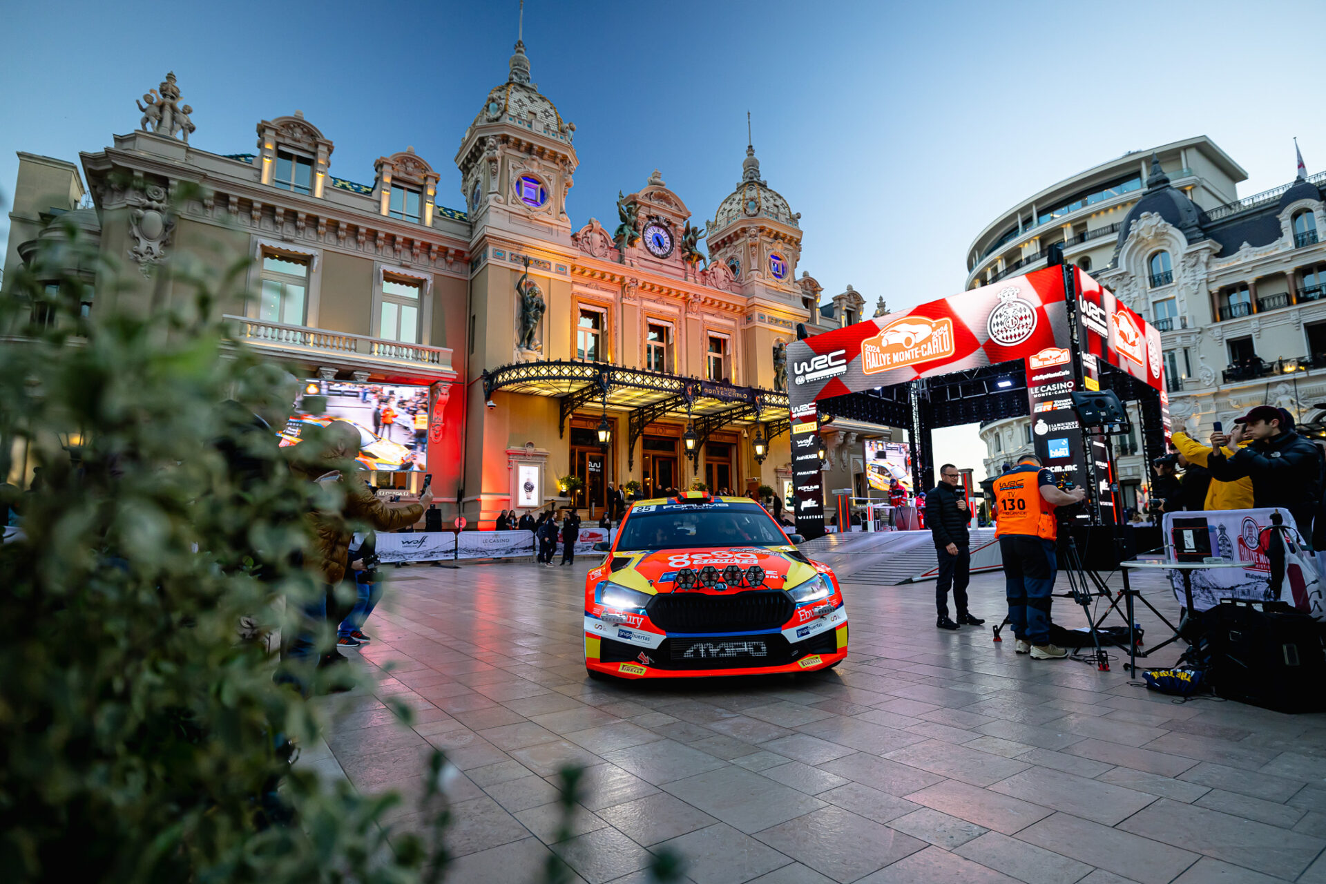 An incredible pursuit drive | Rallye Monte-Carlo - Škoda Motorsport
