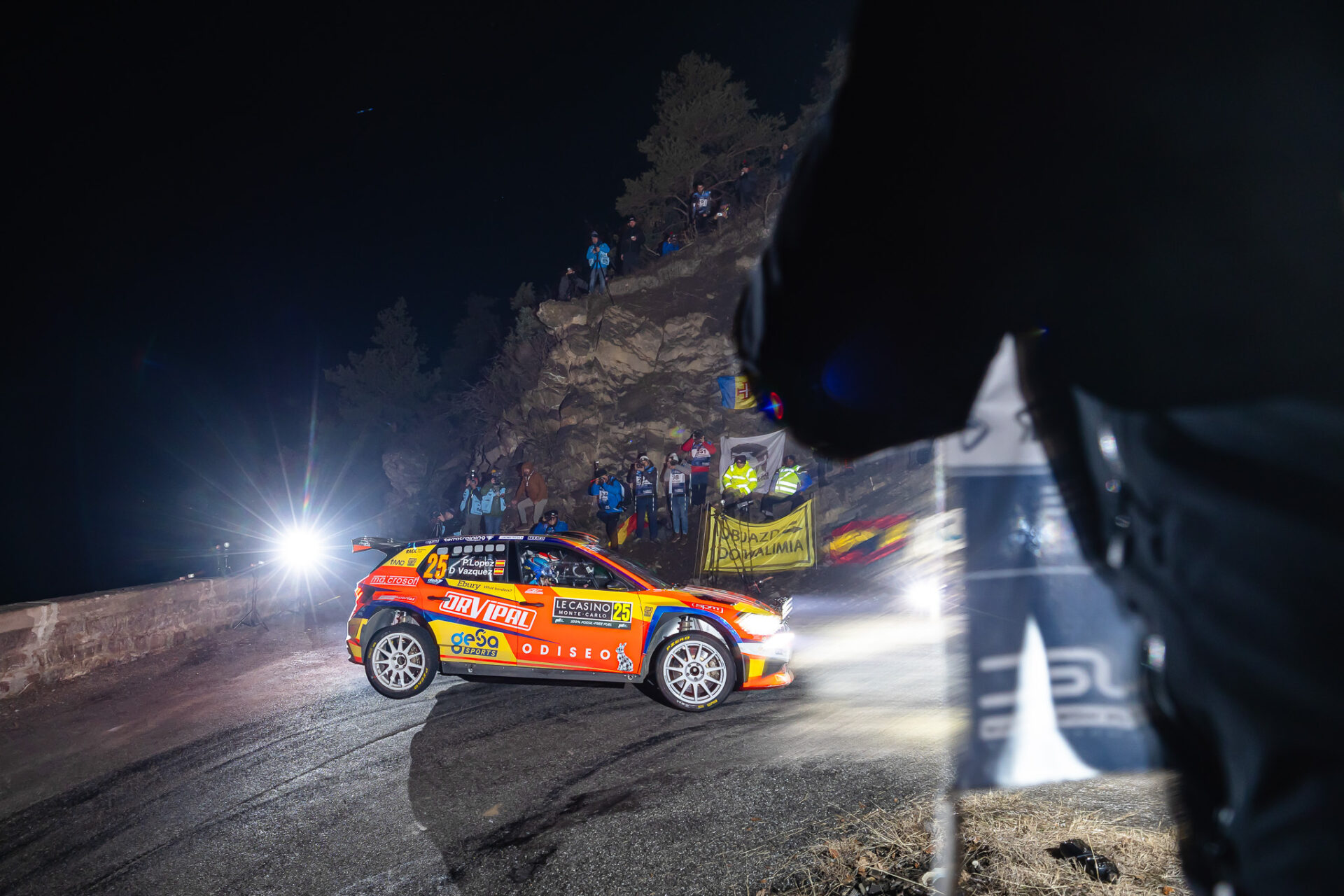 An incredible pursuit drive | Rallye Monte-Carlo - Škoda Motorsport